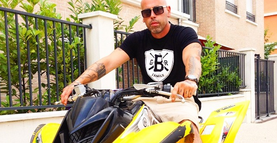 Sinik est officiellement de retour en vidéo