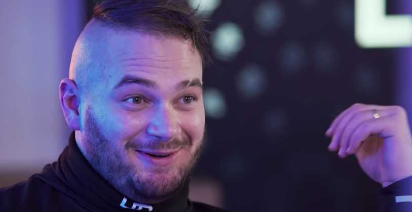 Pour la toute première fois dans sa carrière, Jul est passé à la TV en ...