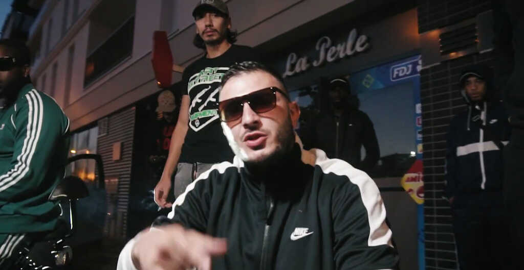 Lucha – Intro cravate colombienne