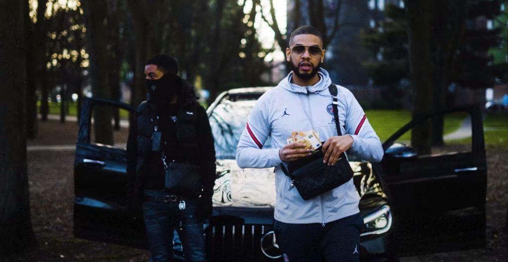 Worms-T fait un retour sulfureux aux côtés de DOC OVG sur son clip Dans ...